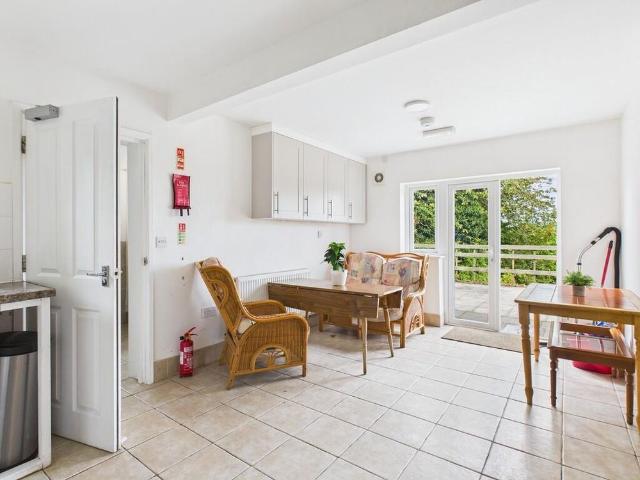 1 bedroom in a house share to rent