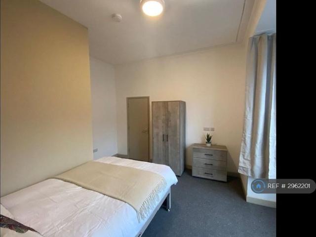 1 bedroom in a house share to rent