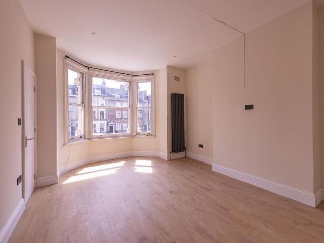 1 bedroom in a house share to rent