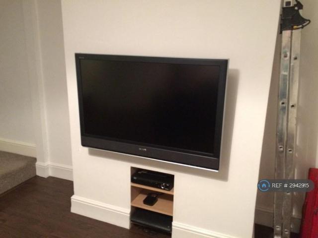 1 bedroom in a house share to rent