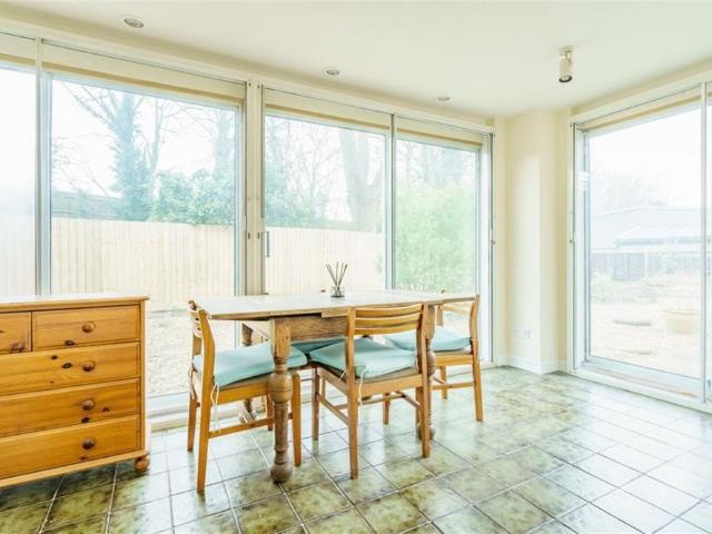 1 bedroom in a house share to rent