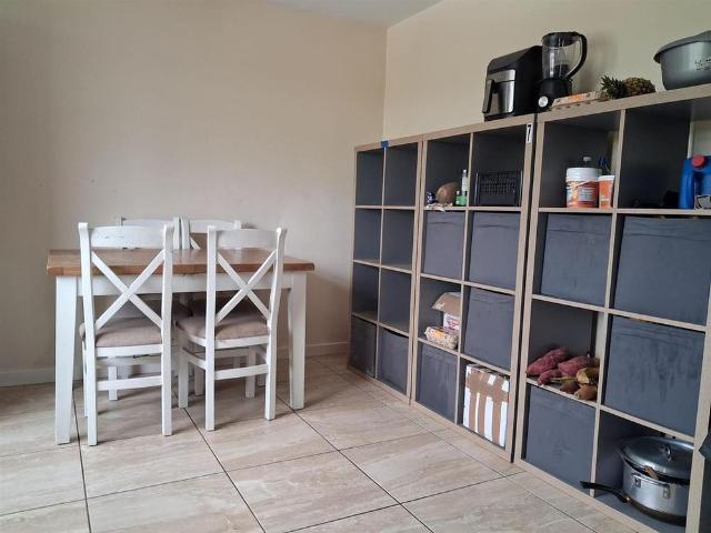 1 bedroom in a house share to rent