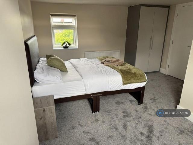 1 bedroom in a house share to rent
