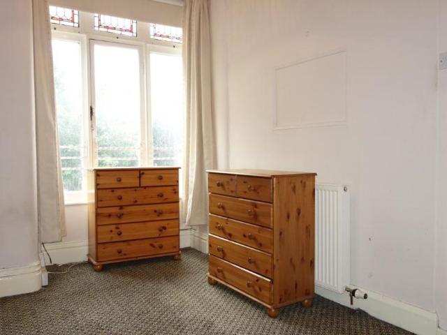1 bedroom in a house share to rent