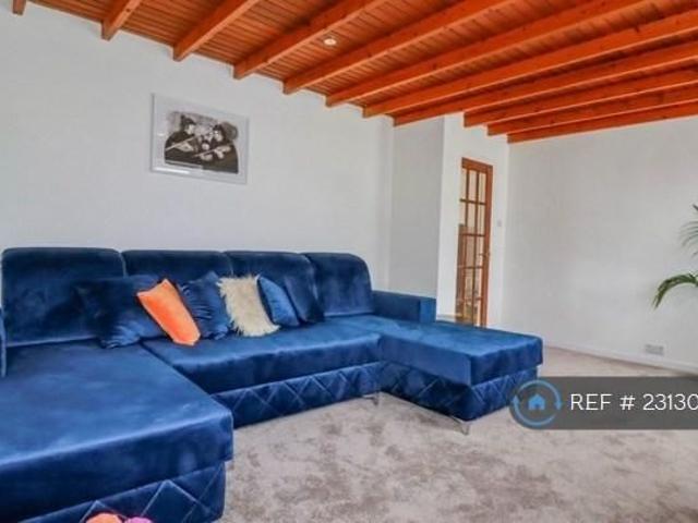1 bedroom in a house share to rent