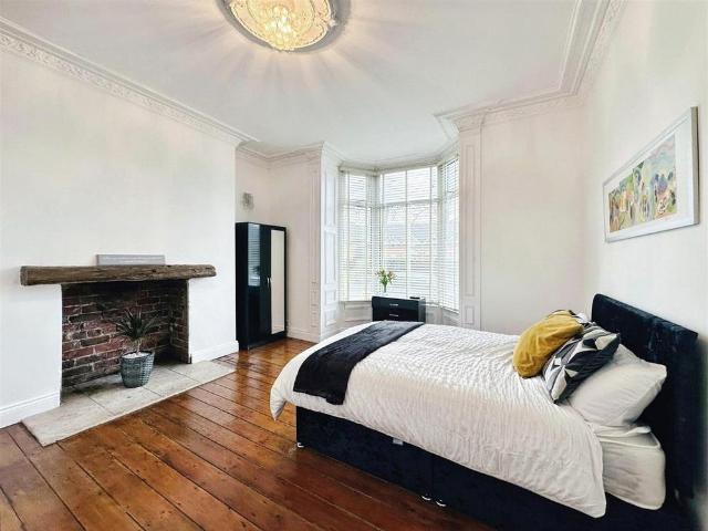 1 bedroom in a house share to rent