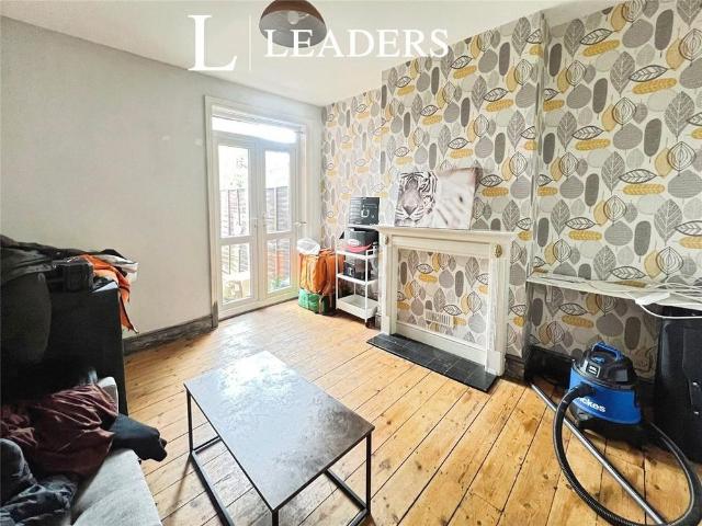 1 bedroom in a house share to rent
