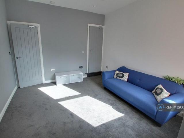 1 bedroom in a house share to rent