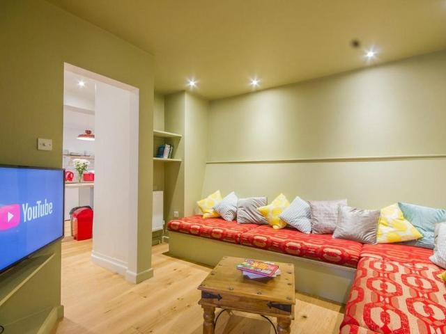 1 bedroom in a house share to rent