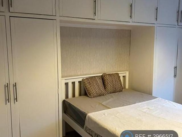 1 bedroom in a house share to rent