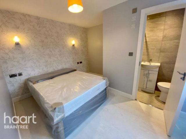 1 bedroom in a house share to rent