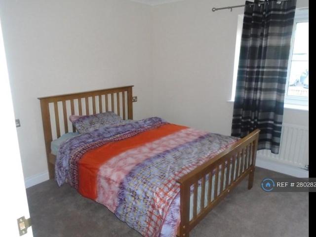 1 bedroom in a house share to rent