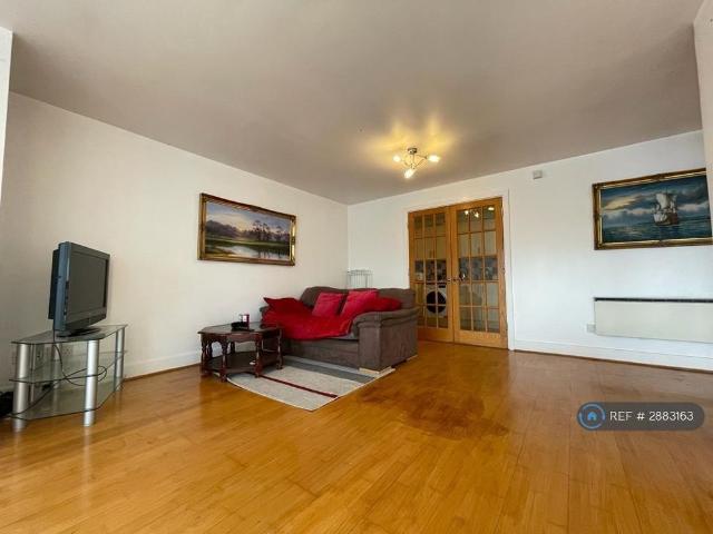1 bedroom in a house share to rent