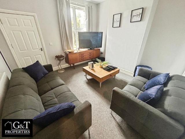 1 bedroom in a house share to rent