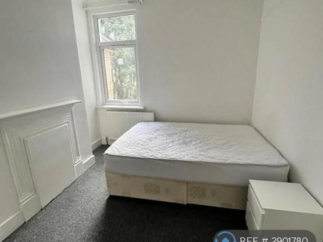 1 bedroom in a house share to rent