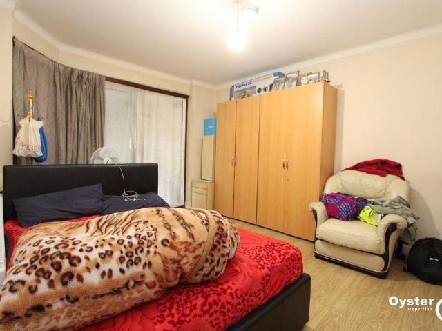 1 bedroom in a house share to rent