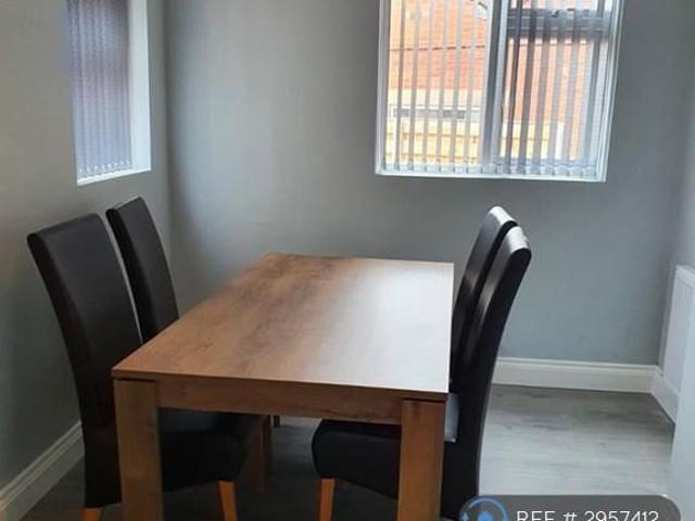 1 bedroom in a house share to rent
