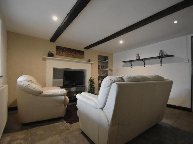 1 bedroom in a house share to rent