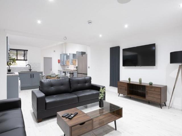 1 bedroom in a house share to rent