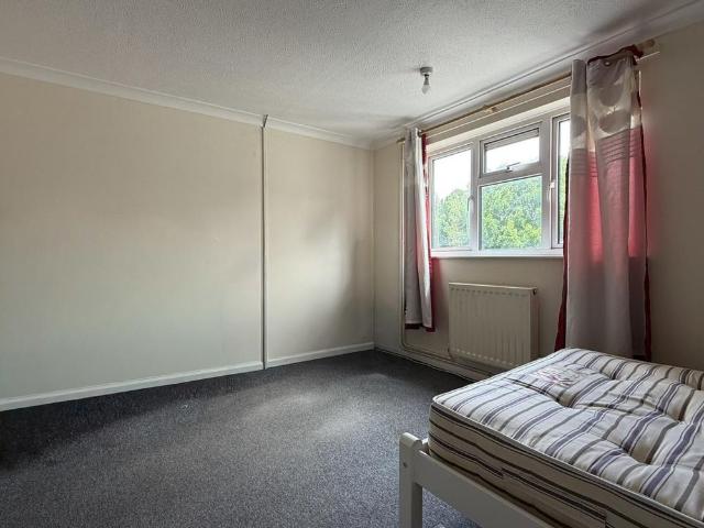 1 bedroom in a house share to rent