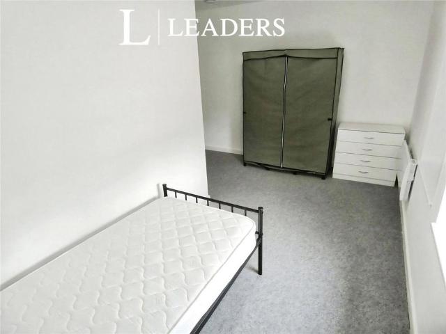 1 bedroom in a house share to rent