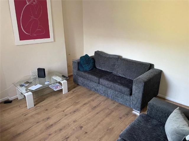 1 bedroom in a house share to rent