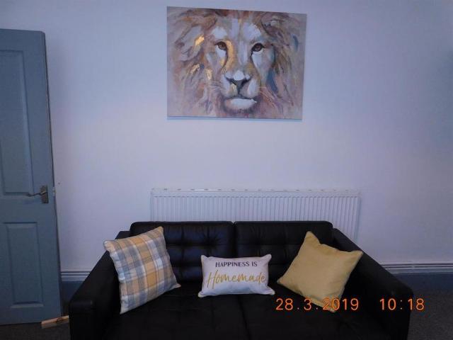 1 bedroom in a house share to rent