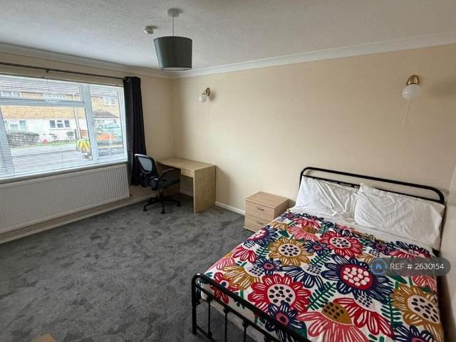 1 bedroom in a house share to rent