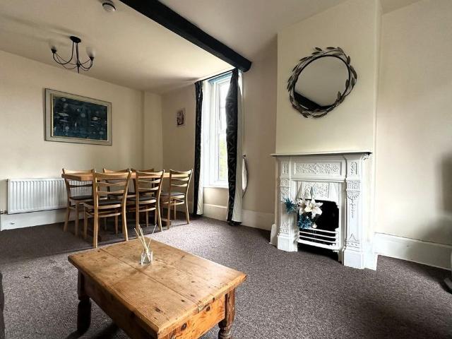 1 bedroom in a house share to rent