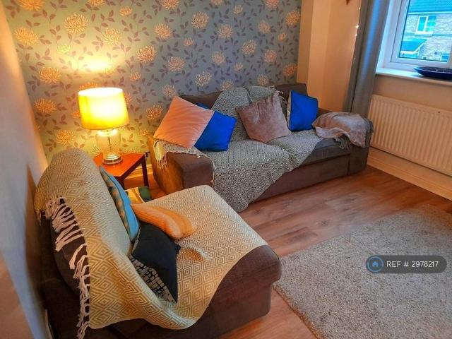 1 bedroom in a house share to rent