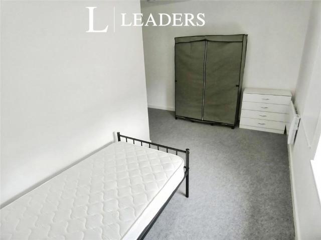 1 bedroom in a house share to rent