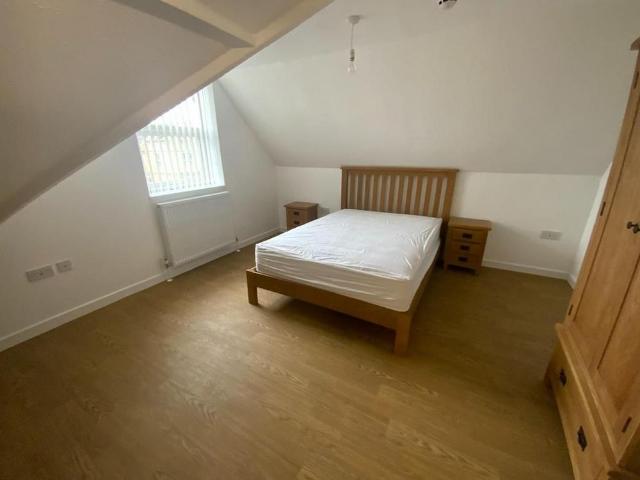 1 bedroom in a house share to rent