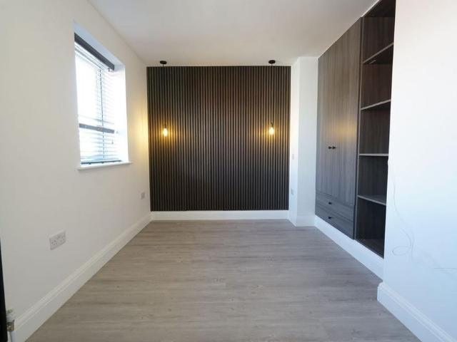 1 bedroom in a house share to rent