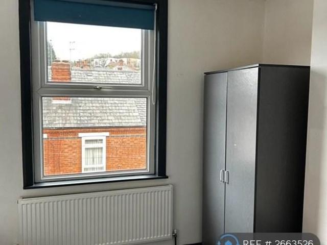 1 bedroom in a house share to rent