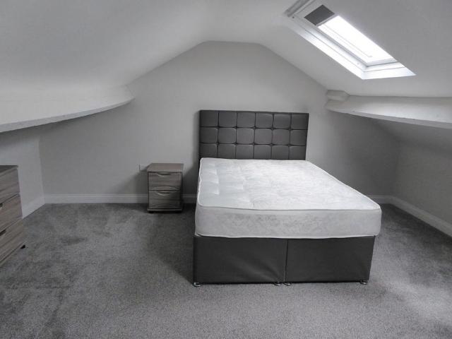 1 bedroom in a house share to rent