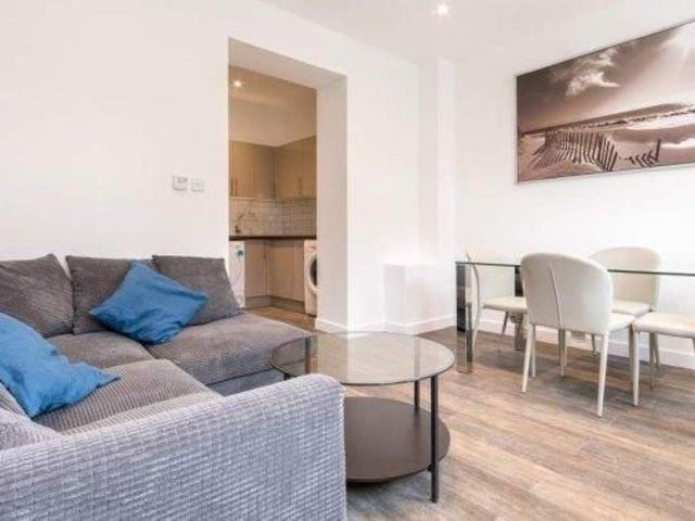 1 bedroom in a house share to rent