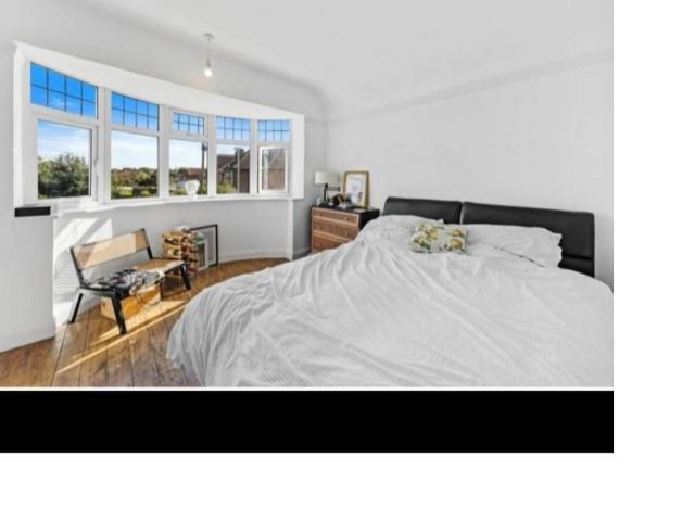 1 bedroom in a house share to rent