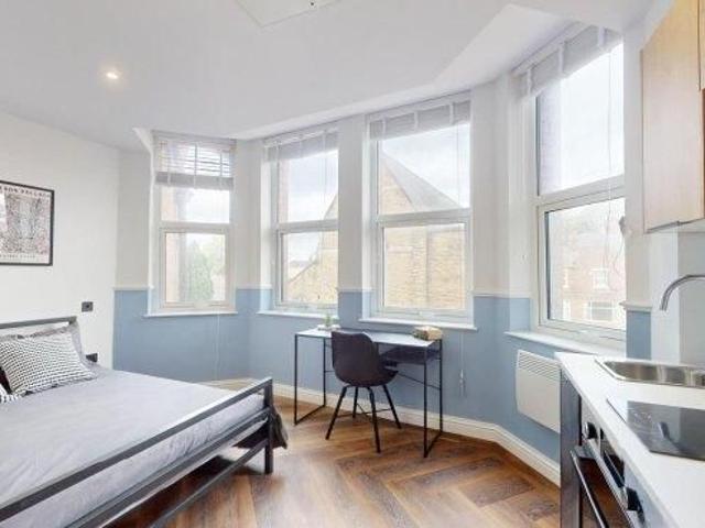 1 bedroom in a house share to rent