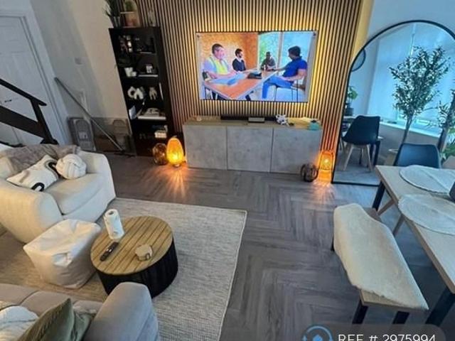 1 bedroom in a house share to rent