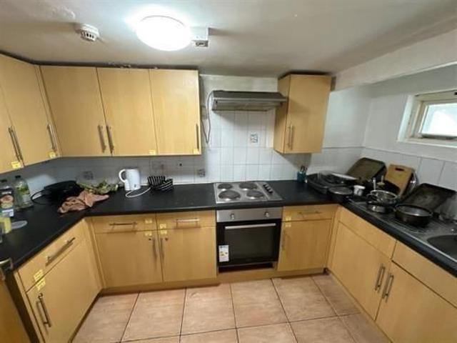 1 bedroom in a house share to rent