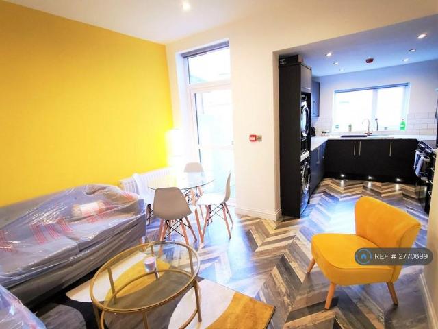 1 bedroom in a house share to rent