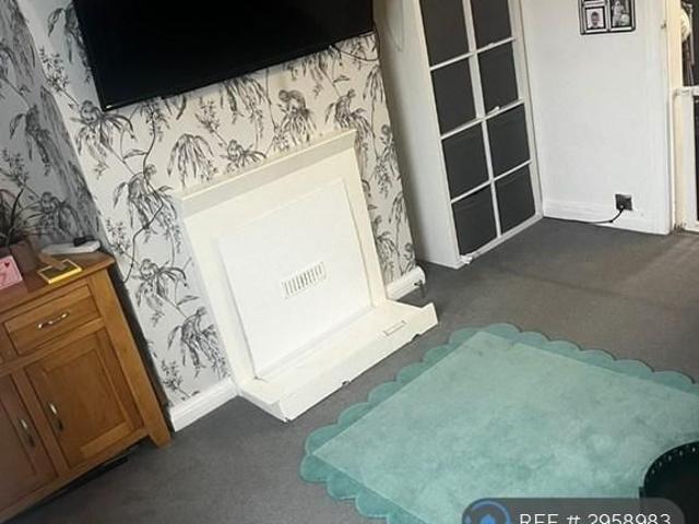 1 bedroom in a house share to rent