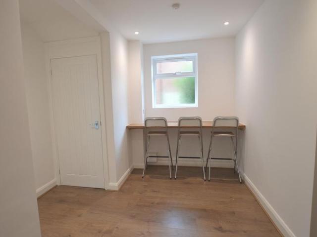 1 bedroom in a house share to rent