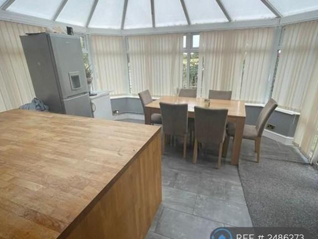 1 bedroom in a house share to rent
