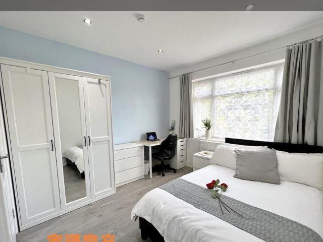 1 bedroom in a house share to rent