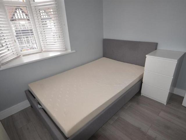 1 bedroom in a house share to rent