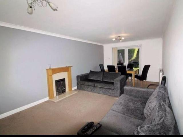 1 bedroom in a house share to rent