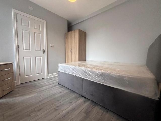 1 bedroom in a house share to rent