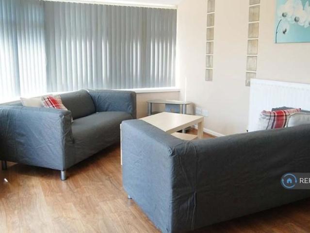 1 bedroom in a house share to rent