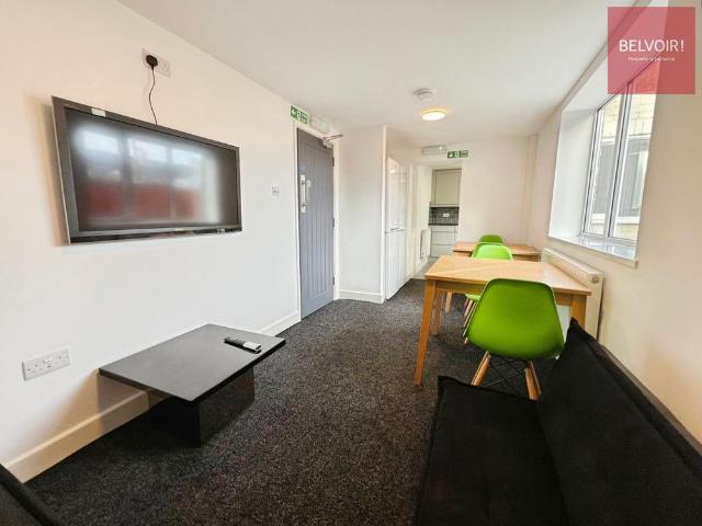 1 bedroom in a house share to rent